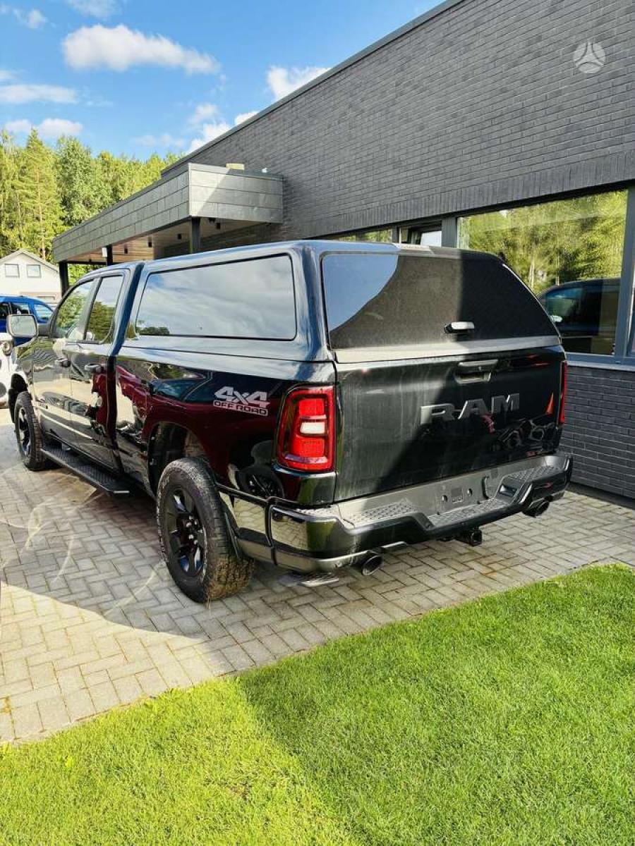 Black Dodge RAM 2025 in Plunge, with an engine capacity of 3.00 L and mileage of 19 thousand km for 14400 €, photo 19 on AUTOMOTO.COM.LV