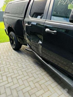 Melns Dodge RAM 2025 Plungė, ar dzinēja tilpumu 3.00 L un nobraukumu 19 tūkst. km par 14777 €, foto 7 vietnē AUTOMOTO.COM.LV