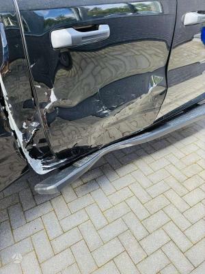 Melns Dodge RAM 2025 Plungė, ar dzinēja tilpumu 3.00 L un nobraukumu 19 tūkst. km par 14777 €, foto 8 vietnē AUTOMOTO.COM.LV