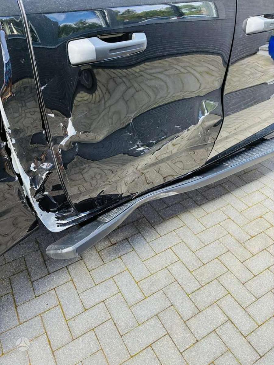 Melns Dodge RAM 2025 Plungė, ar dzinēja tilpumu 3.00 L un nobraukumu 19 tūkst. km par 14777 €, foto 8 vietnē AUTOMOTO.COM.LV