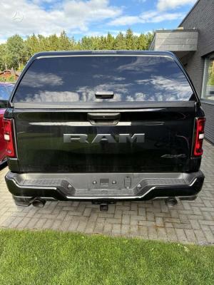 Melns Dodge RAM 2025 Plungė, ar dzinēja tilpumu 3.00 L un nobraukumu 19 tūkst. km par 14777 €, foto 15 vietnē AUTOMOTO.COM.LV
