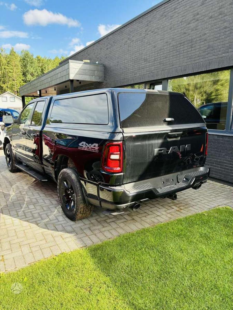 Melns Dodge RAM 2025 Plungė, ar dzinēja tilpumu 3.00 L un nobraukumu 19 tūkst. km par 14777 €, foto 17 vietnē AUTOMOTO.COM.LV