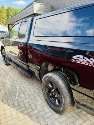 Melns Dodge RAM 2025 Plungė, ar dzinēja tilpumu 3.00 L un nobraukumu 19 tūkst. km par 14777 €, foto 20 vietnē AUTOMOTO.COM.LV