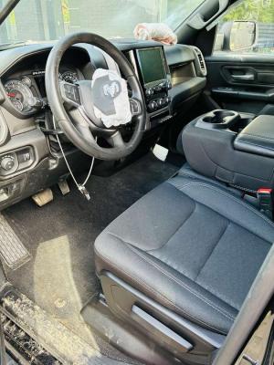 Melns Dodge RAM 2025 Plungė, ar dzinēja tilpumu 3.00 L un nobraukumu 19 tūkst. km par 14777 €, foto 24 vietnē AUTOMOTO.COM.LV