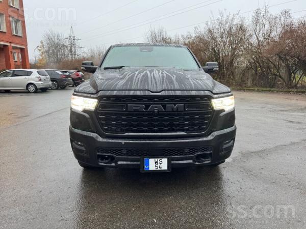 Black Dodge RAM 2025 in Ogre, with an engine capacity of 3.00 L and mileage of 6 thousand km for 85000 €, photo 1 on AUTOMOTO.COM.LV