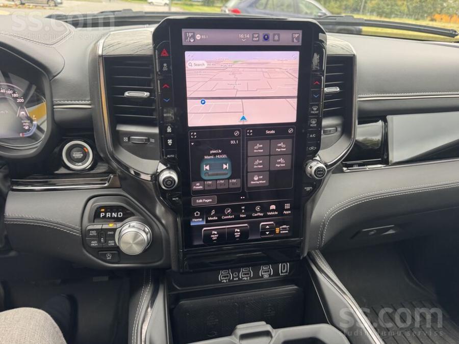 Melns Dodge RAM 2025 Ogre, ar dzinēja tilpumu 3.00 L un nobraukumu 7 tūkst. km par 85000 €, foto 11 vietnē AUTOMOTO.COM.LV