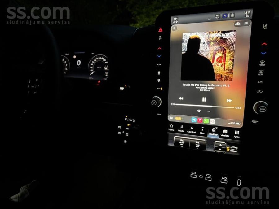 Melns Dodge RAM 2025 Ogre, ar dzinēja tilpumu 3.00 L un nobraukumu 7 tūkst. km par 85000 €, foto 21 vietnē AUTOMOTO.COM.LV
