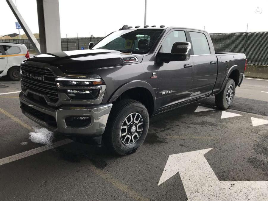 Black Dodge RAM 2026 in Plunge, with an engine capacity of 6.69 L and mileage of 0 thousand km for 51000 €, photo 3 on AUTOMOTO.COM.LV