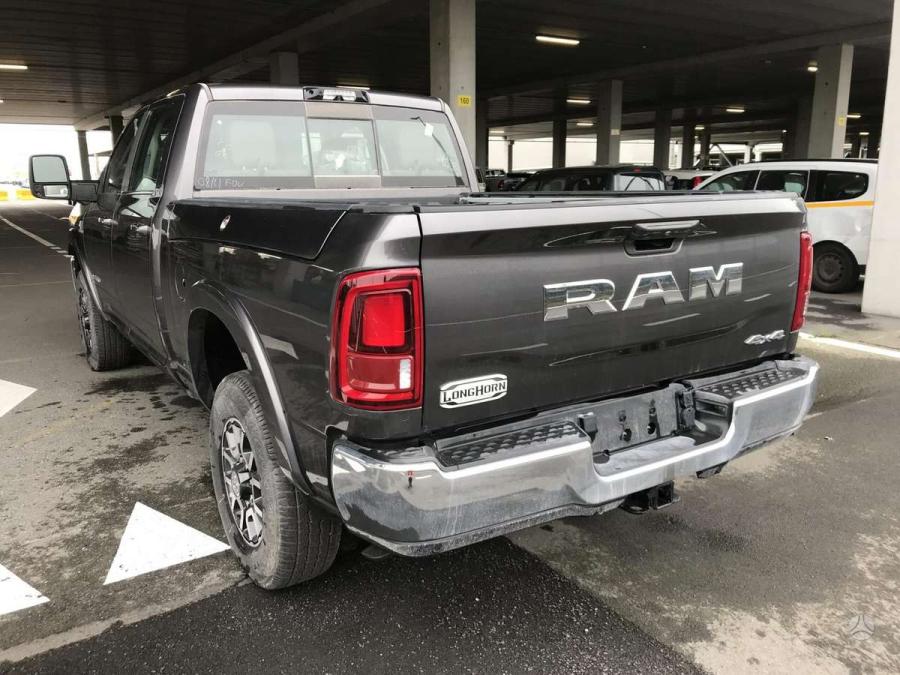 Black Dodge RAM 2026 in Plunge, with an engine capacity of 6.69 L and mileage of 0 thousand km for 51000 €, photo 6 on AUTOMOTO.COM.LV