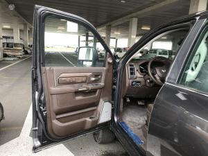 Black Dodge RAM 2026 in Plunge, with an engine capacity of 6.69 L and mileage of 0 thousand km for 51000 €, photo 11 on AUTOMOTO.COM.LV