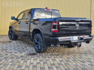 Melns Dodge RAM 2020 Tukums, ar dzinēja tilpumu 5.70 L un nobraukumu 181 tūkst. km par 37900 €, foto 5 vietnē AUTOMOTO.COM.LV