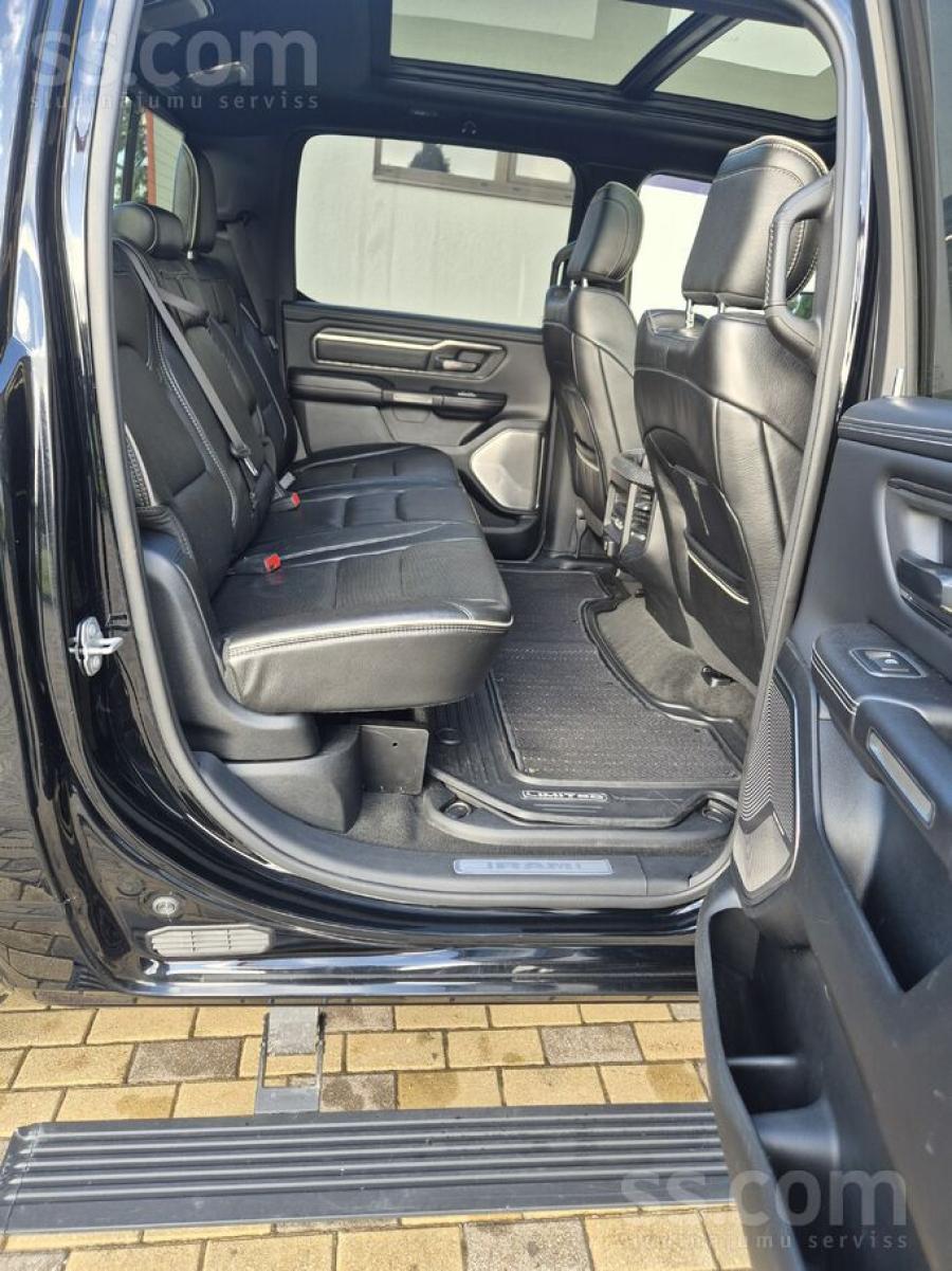 Melns Dodge RAM 2020 Tukums, ar dzinēja tilpumu 5.70 L un nobraukumu 181 tūkst. km par 37900 €, foto 16 vietnē AUTOMOTO.COM.LV