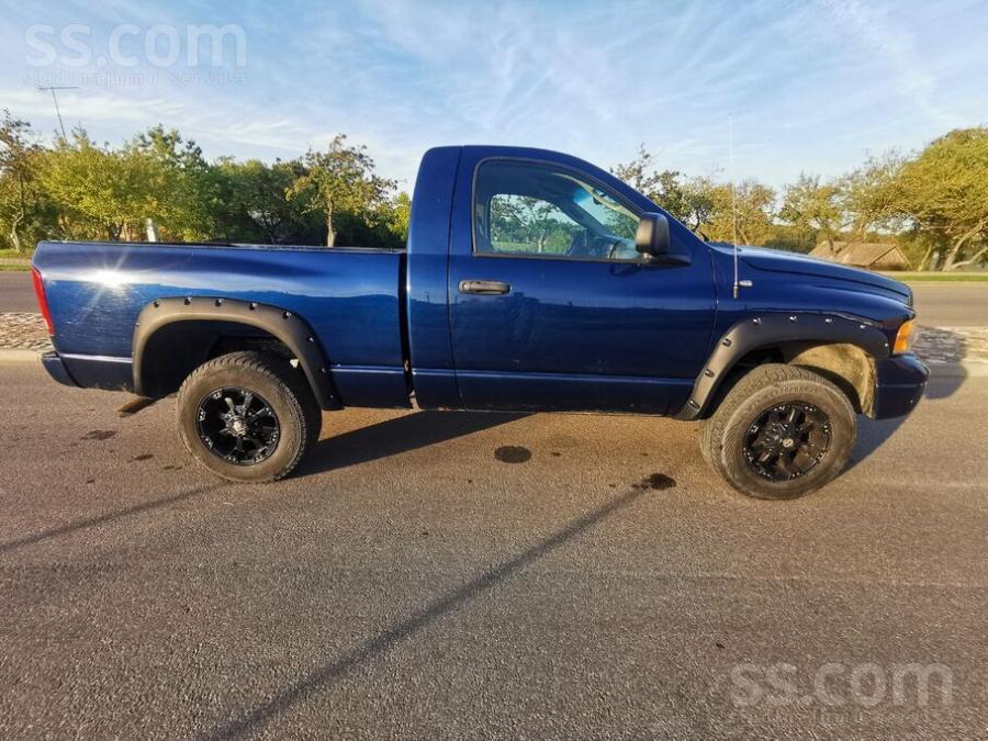 Blue Dodge RAM 2004 in Rezekne, with an engine capacity of 4.70 L and mileage of 190 thousand km for 10890 €, photo 4 on AUTOMOTO.COM.LV