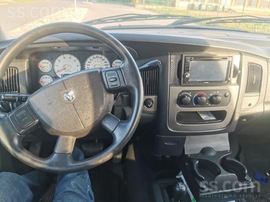 Blue Dodge RAM 2004 in Rezekne, with an engine capacity of 4.70 L and mileage of 190 thousand km for 10890 €, photo 7 on AUTOMOTO.COM.LV