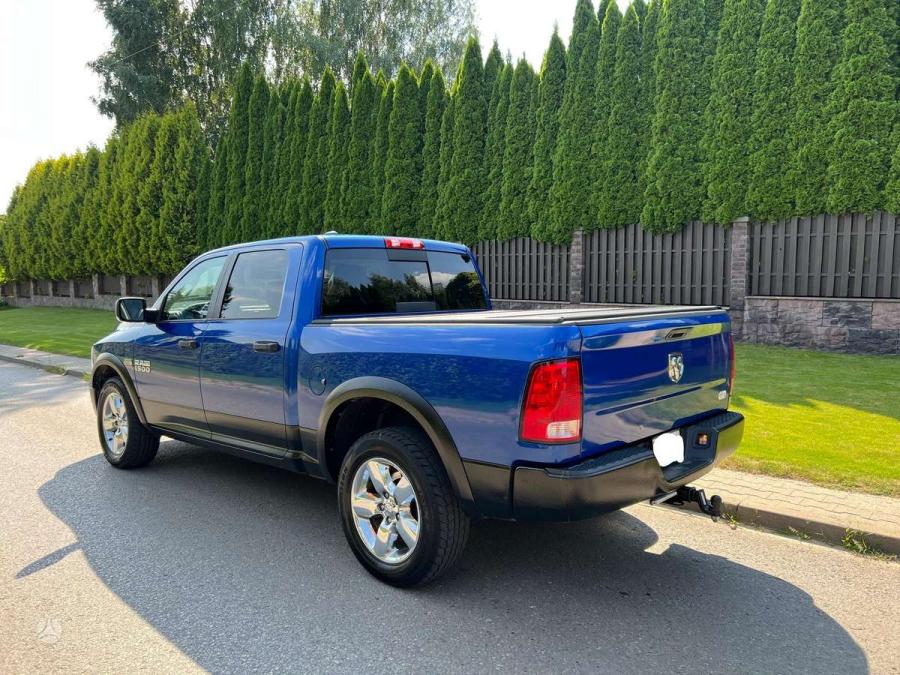 Zils Dodge RAM 2017 Viļņa, ar dzinēja tilpumu 5.70 L un nobraukumu 162 tūkst. km par 16000 €, foto 6 vietnē AUTOMOTO.COM.LV