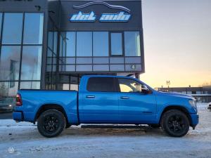 Blue Dodge RAM 2022 in Siauliai, with an engine capacity of 5.70 L and mileage of 88 thousand km for 40450 €, photo  on AUTOMOTO.COM.LV