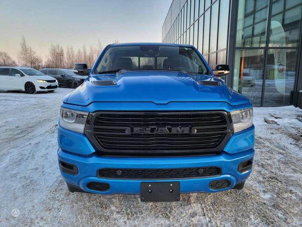 Zils Dodge RAM 2022 Šauļi, ar dzinēja tilpumu 5.70 L un nobraukumu 88 tūkst. km par 40450 €, foto 3 vietnē AUTOMOTO.COM.LV