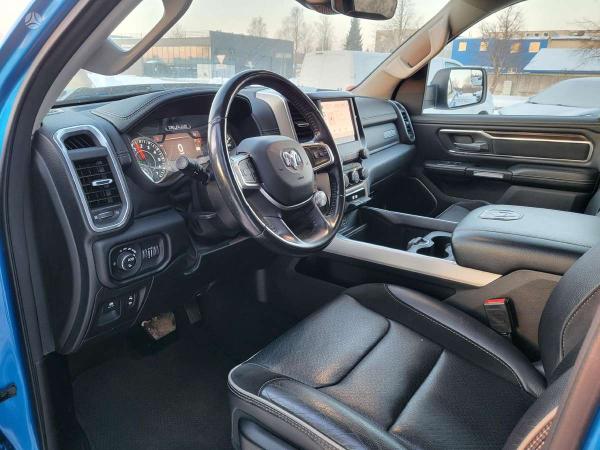 Zils Dodge RAM 2022 Šauļi, ar dzinēja tilpumu 5.70 L un nobraukumu 88 tūkst. km par 40450 €, foto 7 vietnē AUTOMOTO.COM.LV