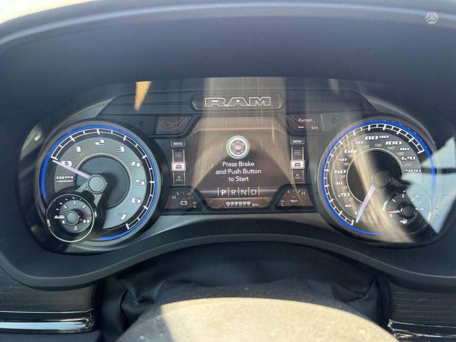 Blue Dodge RAM 2022 in Kaunas, with an engine capacity of 5.70 L and mileage of 77 thousand km for 46000 €, photo 22 on AUTOMOTO.COM.LV