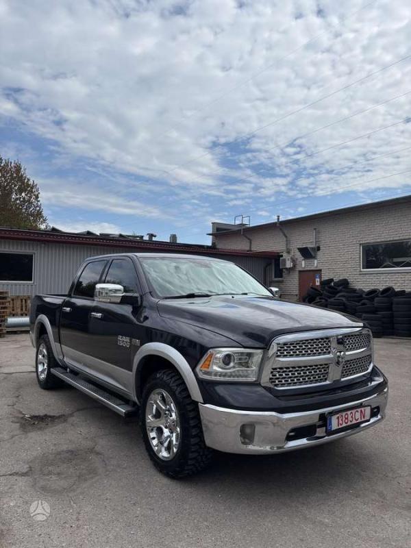 Zils Dodge RAM 2014 Klaipėda, ar dzinēja tilpumu 5.65 L un nobraukumu 193 tūkst. km par 24499 €, foto 3 vietnē AUTOMOTO.COM.LV