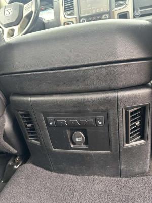Zils Dodge RAM 2014 Klaipėda, ar dzinēja tilpumu 5.65 L un nobraukumu 193 tūkst. km par 24499 €, foto 15 vietnē AUTOMOTO.COM.LV