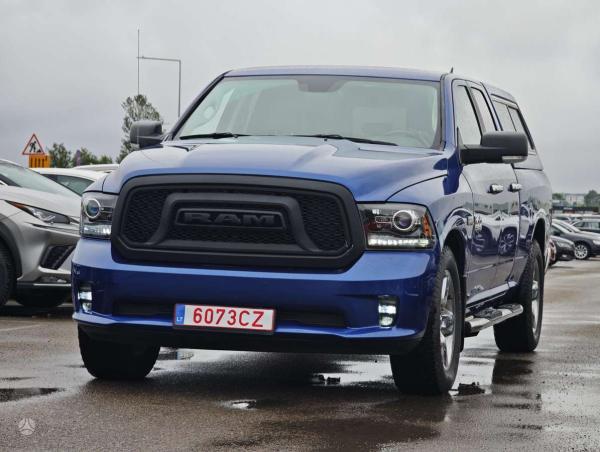 Blue Dodge RAM 2016 in Vilnius, with an engine capacity of 5.65 L and mileage of 350 thousand km for 16800 €, photo 5 on AUTOMOTO.COM.LV