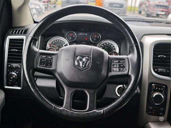 Blue Dodge RAM 2016 in Vilnius, with an engine capacity of 5.65 L and mileage of 350 thousand km for 16800 €, photo 9 on AUTOMOTO.COM.LV