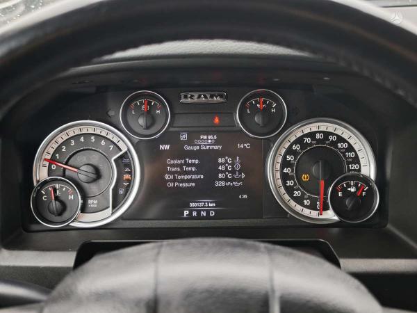 Blue Dodge RAM 2016 in Vilnius, with an engine capacity of 5.65 L and mileage of 350 thousand km for 16800 €, photo 10 on AUTOMOTO.COM.LV