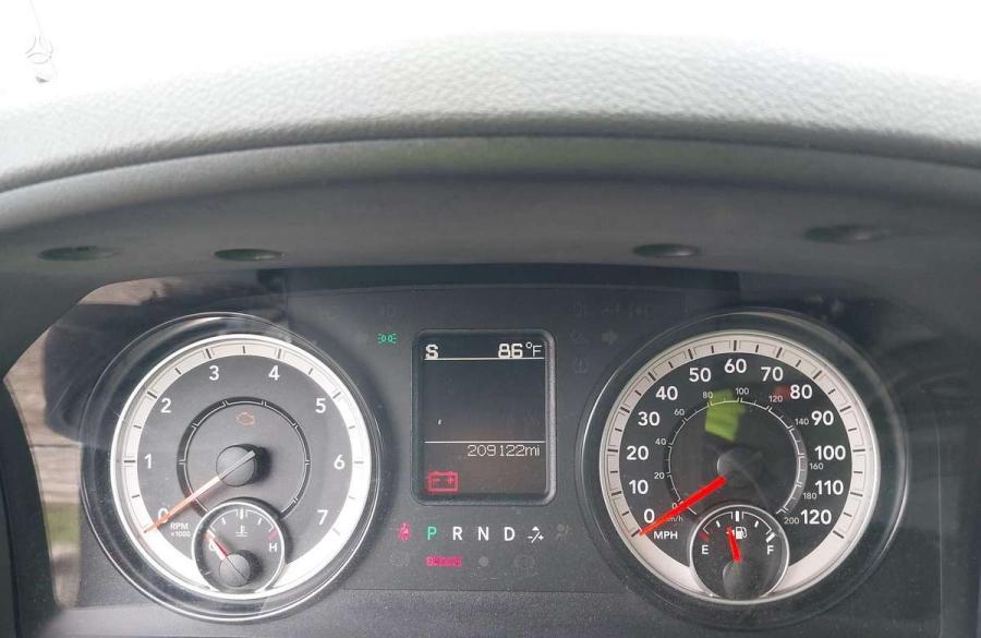 Zils Dodge RAM 2016 Viļņa, ar dzinēja tilpumu 5.65 L un nobraukumu 337 tūkst. km par 7900 €, foto 15 vietnē AUTOMOTO.COM.LV