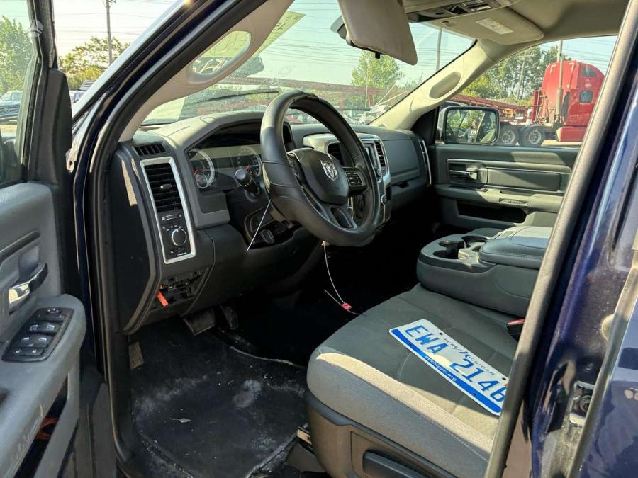 Zils Dodge RAM 2016 Viļņa, ar dzinēja tilpumu 5.65 L un nobraukumu 337 tūkst. km par 7900 €, foto 18 vietnē AUTOMOTO.COM.LV