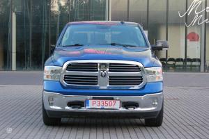 Blue Dodge RAM 2017 in Siauliai, with an engine capacity of 5.65 L and mileage of 185 thousand km for 9900 €, photo 3 on AUTOMOTO.COM.LV