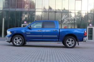 Blue Dodge RAM 2017 in Siauliai, with an engine capacity of 5.65 L and mileage of 185 thousand km for 9900 €, photo 5 on AUTOMOTO.COM.LV