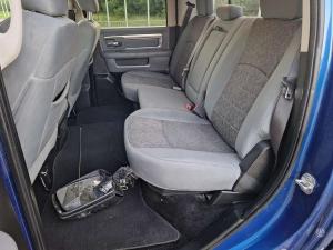 Blue Dodge RAM 2017 in Siauliai, with an engine capacity of 5.65 L and mileage of 185 thousand km for 9900 €, photo 13 on AUTOMOTO.COM.LV