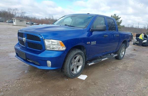 Zils Dodge RAM 2017 Viļņa, ar dzinēja tilpumu 5.65 L un nobraukumu 317 tūkst. km par 9600 €, foto 5 vietnē AUTOMOTO.COM.LV
