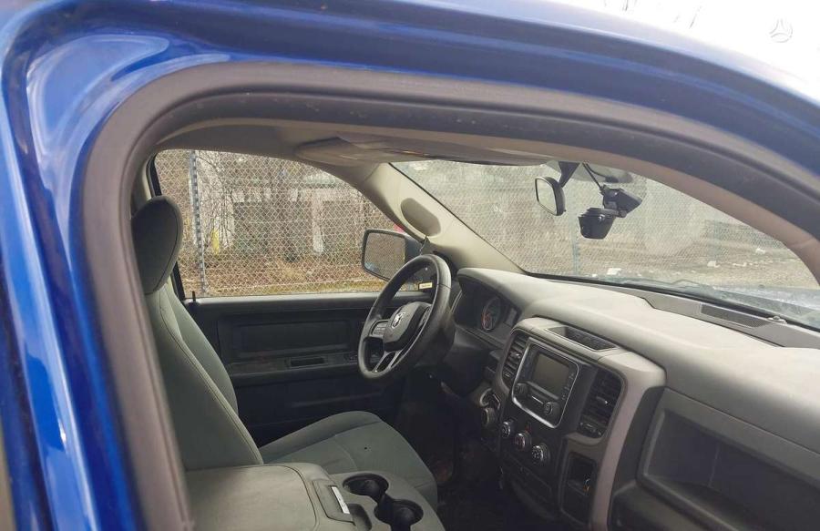 Zils Dodge RAM 2017 Viļņa, ar dzinēja tilpumu 5.65 L un nobraukumu 317 tūkst. km par 9600 €, foto 14 vietnē AUTOMOTO.COM.LV