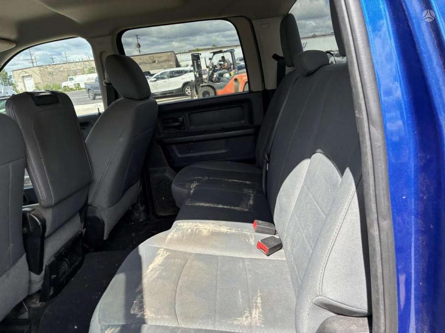 Zils Dodge RAM 2017 Viļņa, ar dzinēja tilpumu 5.65 L un nobraukumu 317 tūkst. km par 9600 €, foto 19 vietnē AUTOMOTO.COM.LV