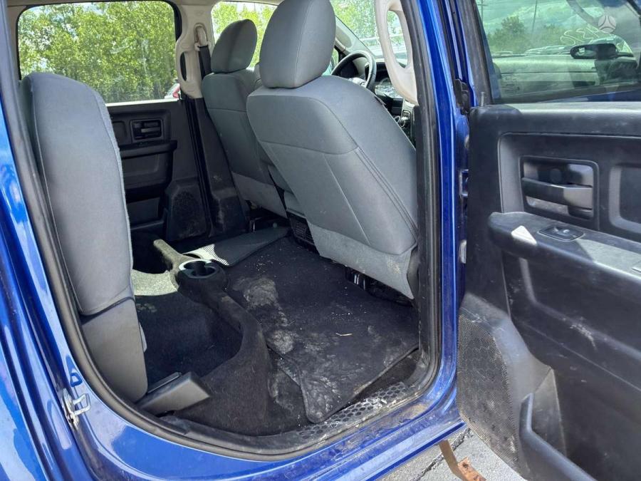 Zils Dodge RAM 2017 Viļņa, ar dzinēja tilpumu 5.65 L un nobraukumu 317 tūkst. km par 9600 €, foto 20 vietnē AUTOMOTO.COM.LV