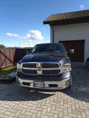 Zils Dodge RAM 2018 Viļņa, ar dzinēja tilpumu 3.60 L un nobraukumu 150 tūkst. km par 20999 €, foto  vietnē AUTOMOTO.COM.LV