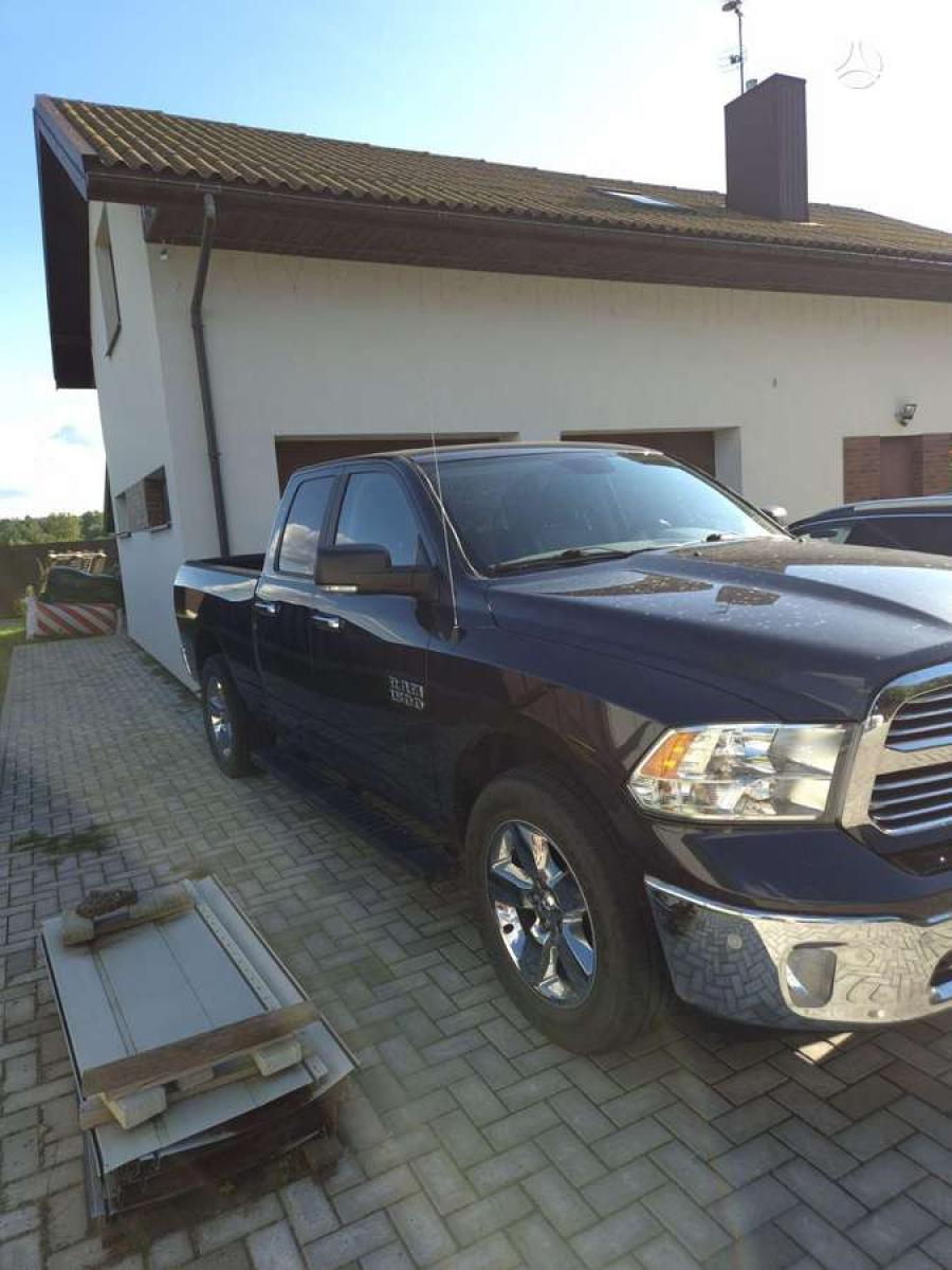 Zils Dodge RAM 2018 Viļņa, ar dzinēja tilpumu 3.60 L un nobraukumu 150 tūkst. km par 20999 €, foto 3 vietnē AUTOMOTO.COM.LV