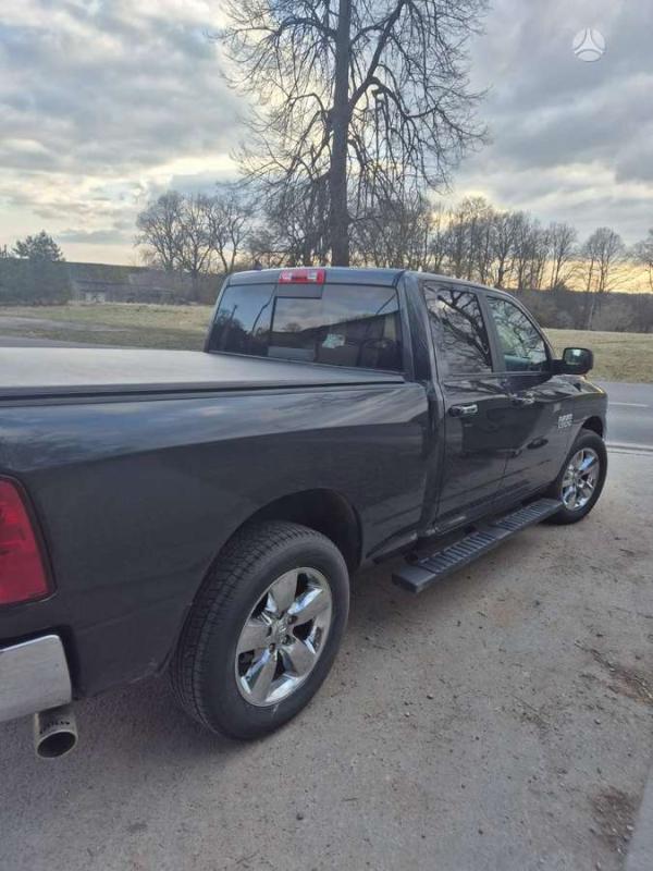 Zils Dodge RAM 2018 Viļņa, ar dzinēja tilpumu 3.60 L un nobraukumu 150 tūkst. km par 20999 €, foto 7 vietnē AUTOMOTO.COM.LV