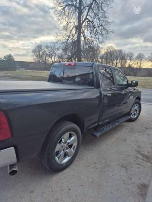 Zils Dodge RAM 2018 Viļņa, ar dzinēja tilpumu 3.60 L un nobraukumu 150 tūkst. km par 20999 €, foto 8 vietnē AUTOMOTO.COM.LV