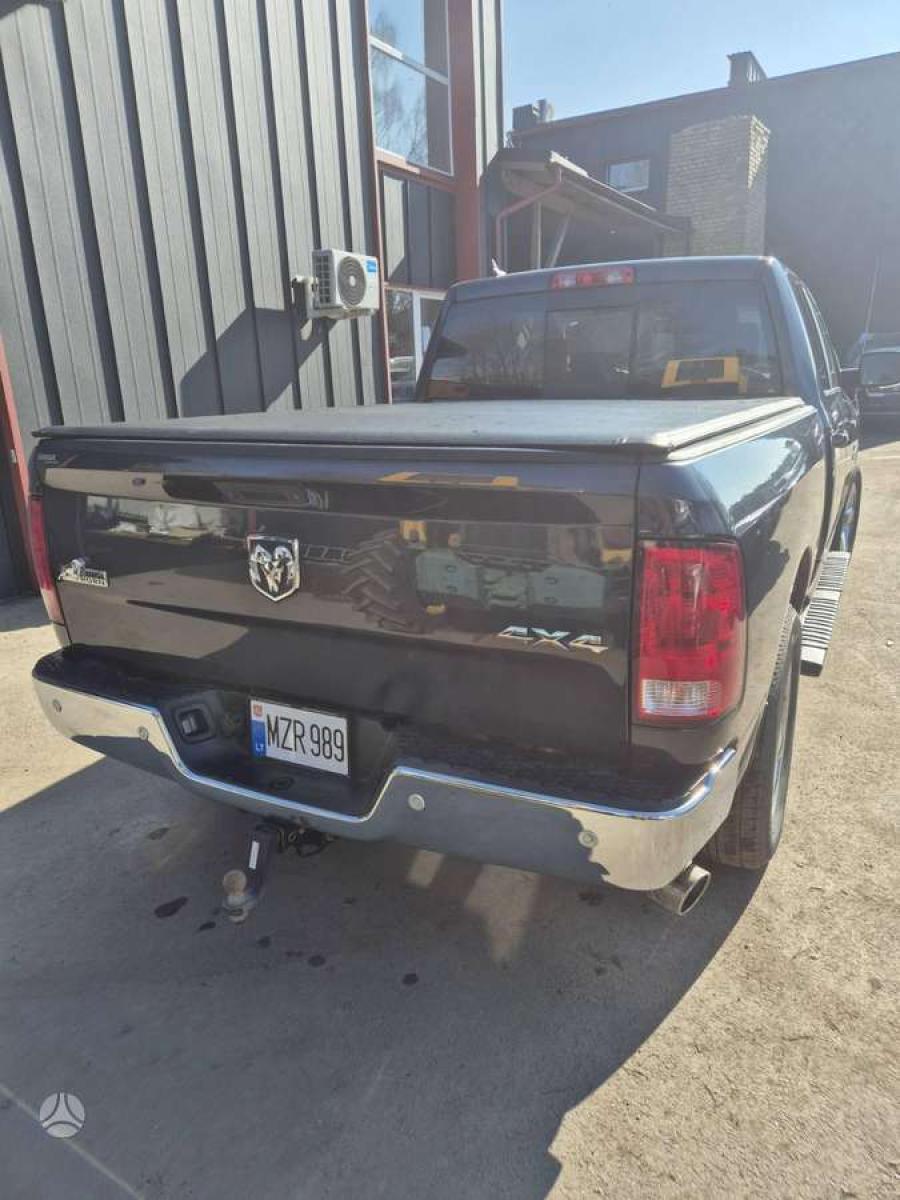 Zils Dodge RAM 2018 Viļņa, ar dzinēja tilpumu 3.60 L un nobraukumu 150 tūkst. km par 20999 €, foto 9 vietnē AUTOMOTO.COM.LV