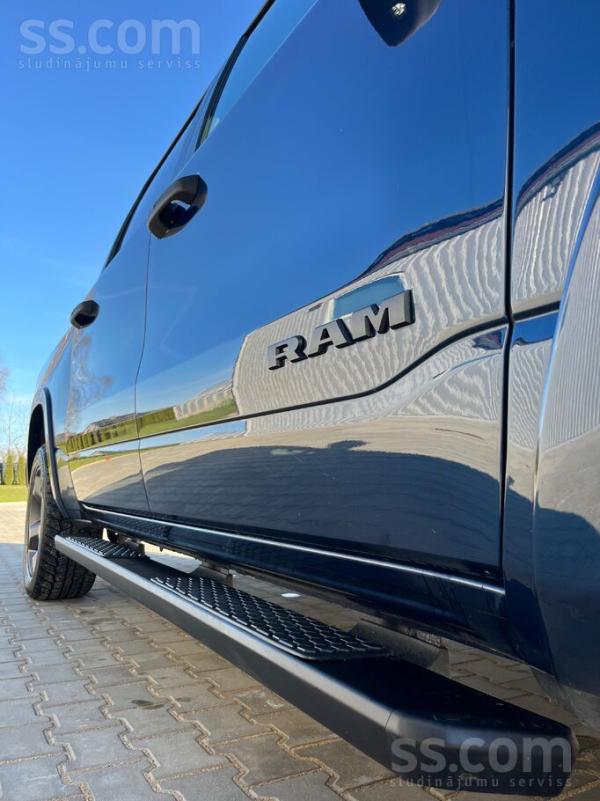 Zils Dodge RAM 2020 Dobele, ar dzinēja tilpumu 5.70 L un nobraukumu 94 tūkst. km par 39900 €, foto 4 vietnē AUTOMOTO.COM.LV