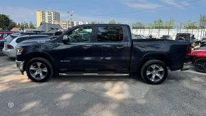 Blue Dodge RAM 2021 in Ukmerge, with an engine capacity of 5.70 L and mileage of 70 thousand km for 18990 €, photo 5 on AUTOMOTO.COM.LV