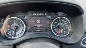 Blue Dodge RAM 2021 in Ukmerge, with an engine capacity of 5.70 L and mileage of 70 thousand km for 18990 €, photo 13 on AUTOMOTO.COM.LV