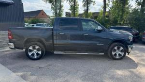 Blue Dodge RAM 2021 in Ukmerge, with an engine capacity of 5.70 L and mileage of 70 thousand km for 22499 €, photo 12 on AUTOMOTO.COM.LV
