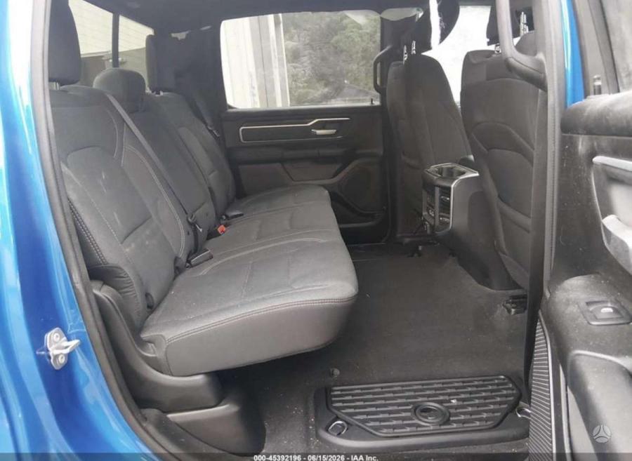 Zils Dodge RAM 2022 Klaipėda, ar dzinēja tilpumu 5.70 L un nobraukumu 86 tūkst. km par 13500 €, foto 10 vietnē AUTOMOTO.COM.LV