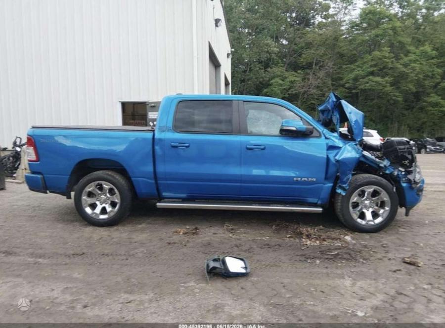 Zils Dodge RAM 2022 Klaipėda, ar dzinēja tilpumu 5.70 L un nobraukumu 86 tūkst. km par 13500 €, foto 13 vietnē AUTOMOTO.COM.LV