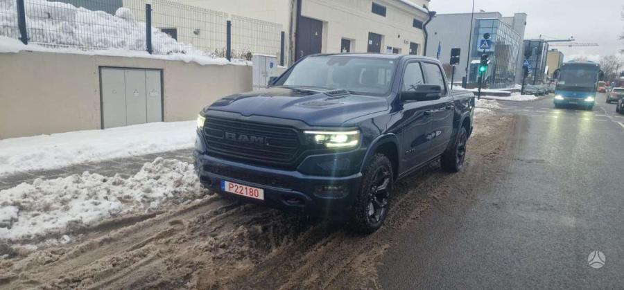 Blue Dodge RAM 2023 in Vilnius, with an engine capacity of 5.70 L and mileage of 68 thousand km for 64900 €, photo 2 on AUTOMOTO.COM.LV