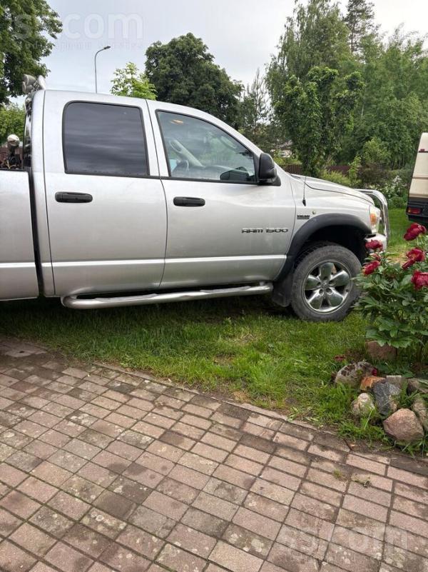 Dodge RAM 2007 in Dobele, with an engine capacity of 5.70 L and mileage of 235 thousand km for 13000 €, photo 3 on AUTOMOTO.COM.LV